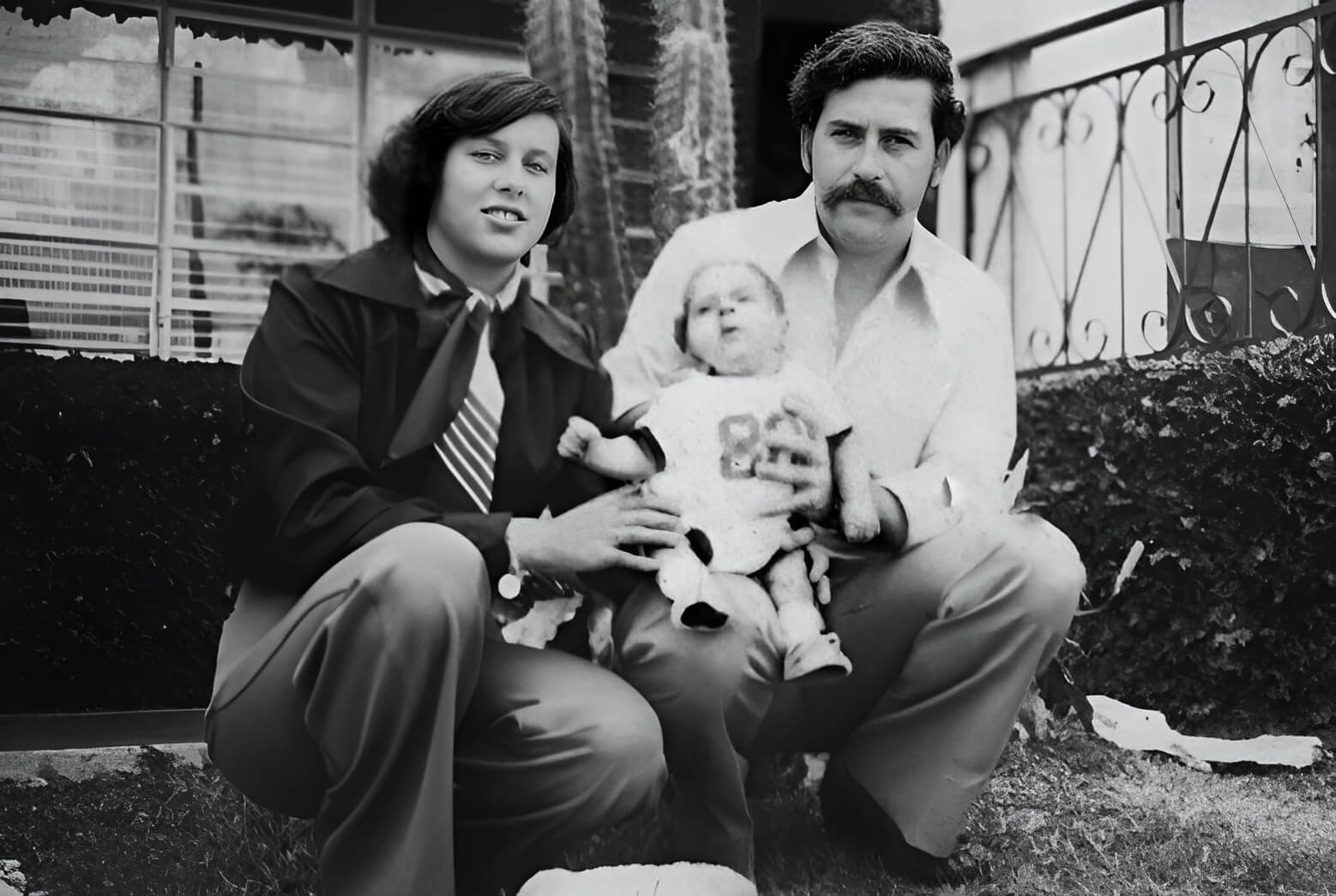 27 Never-Before-Seen Photos of Pablo Escobar's Dual Life