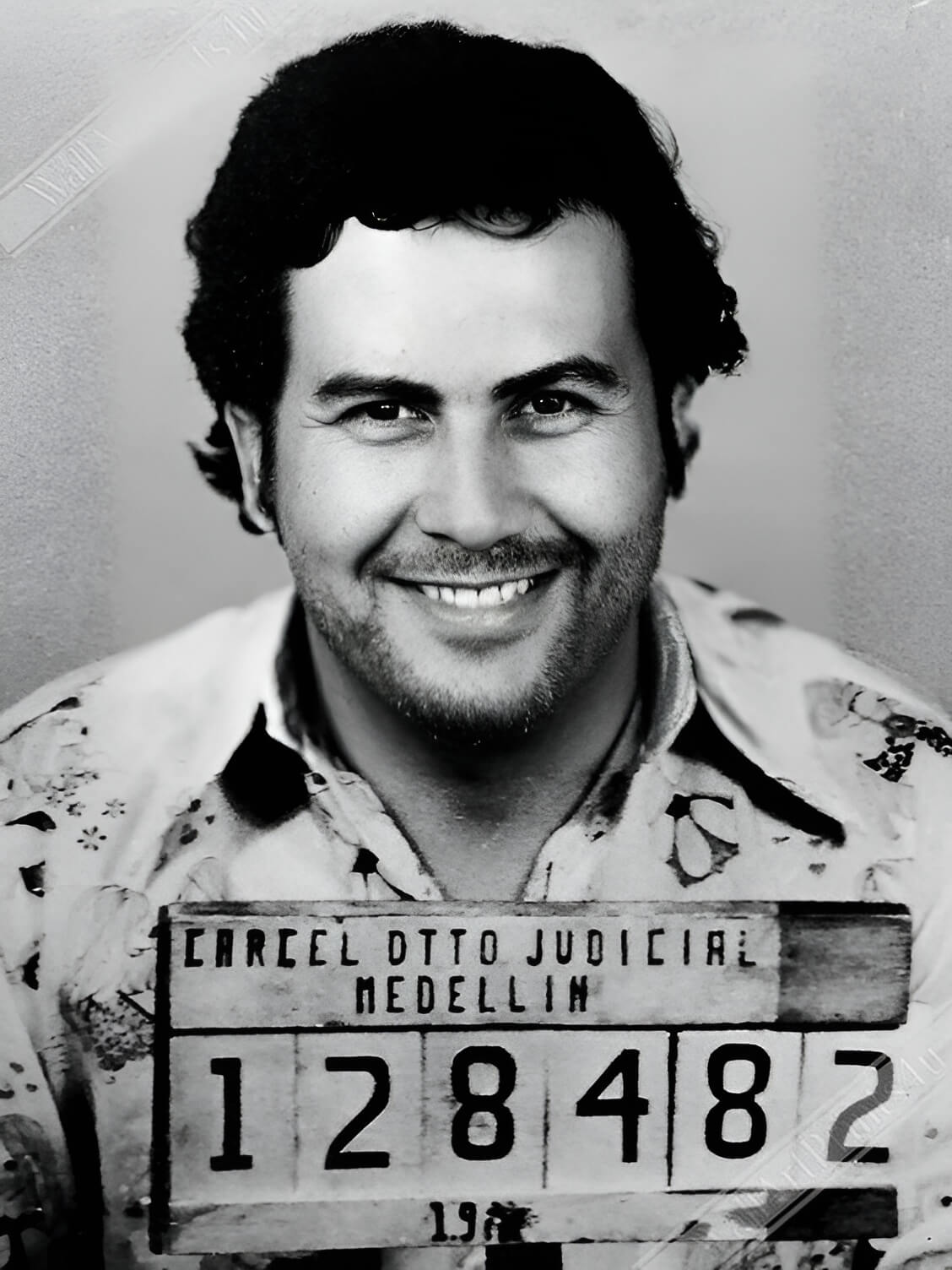27 Never-Before-Seen Photos of Pablo Escobar's Dual Life