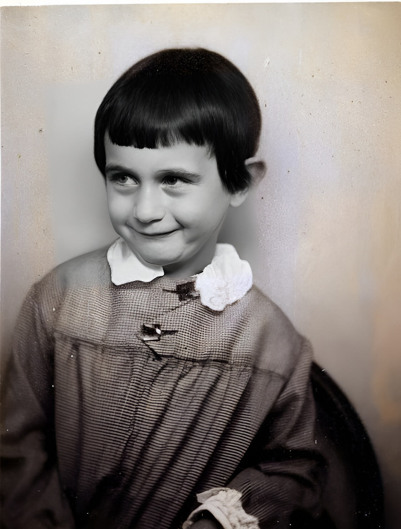 Rare Photos of Anne Frank in HD - Face26 - AI Photo Enhancer