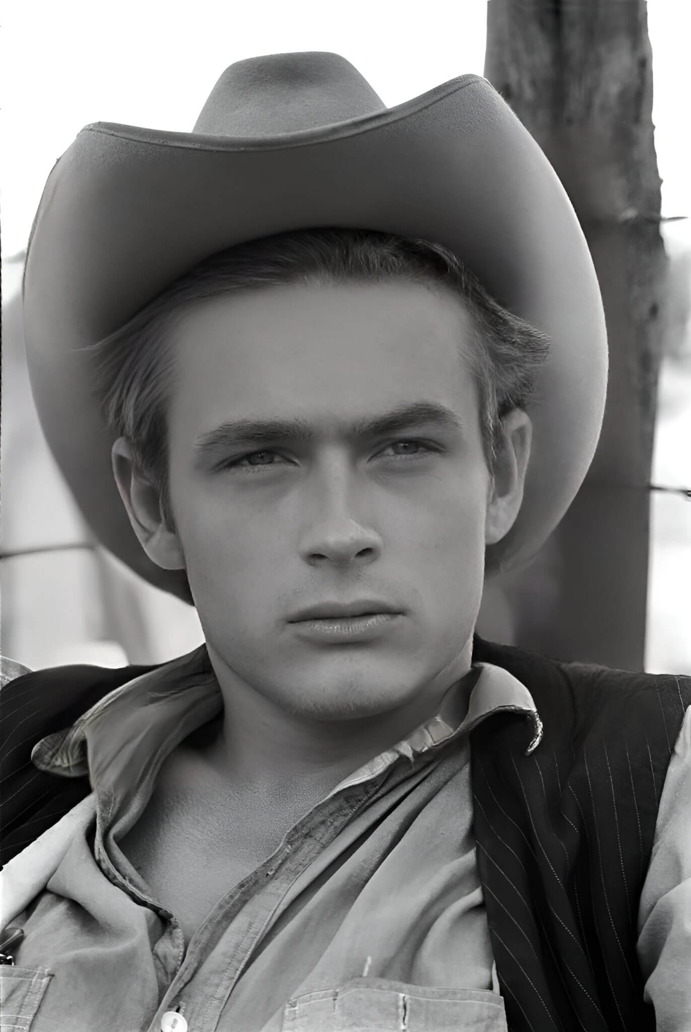 First Photos of James Dean in HD: Discover Legend of Rebel