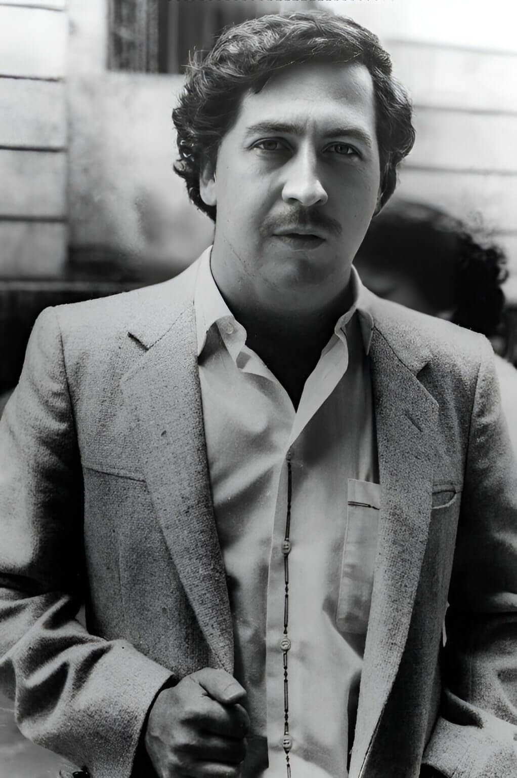27 Never-Before-Seen Photos of Pablo Escobar's Dual Life