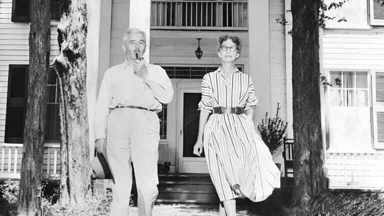 30 Amazing and Rare Photos of William Faulkner