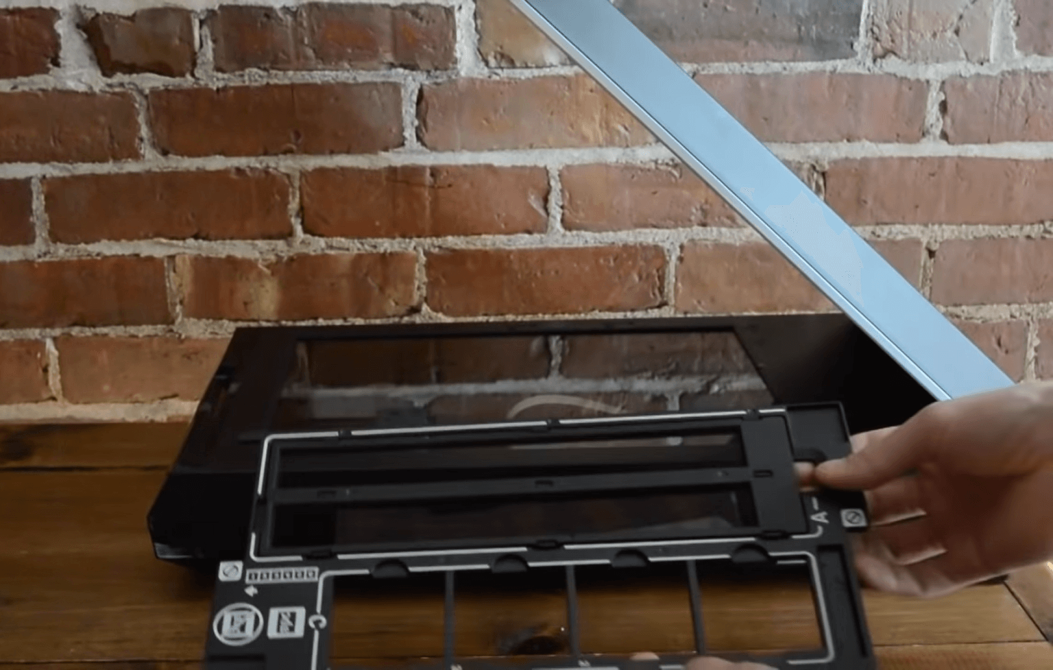 A Guide to Digitize Old Slides & Turn Them into HD Photos