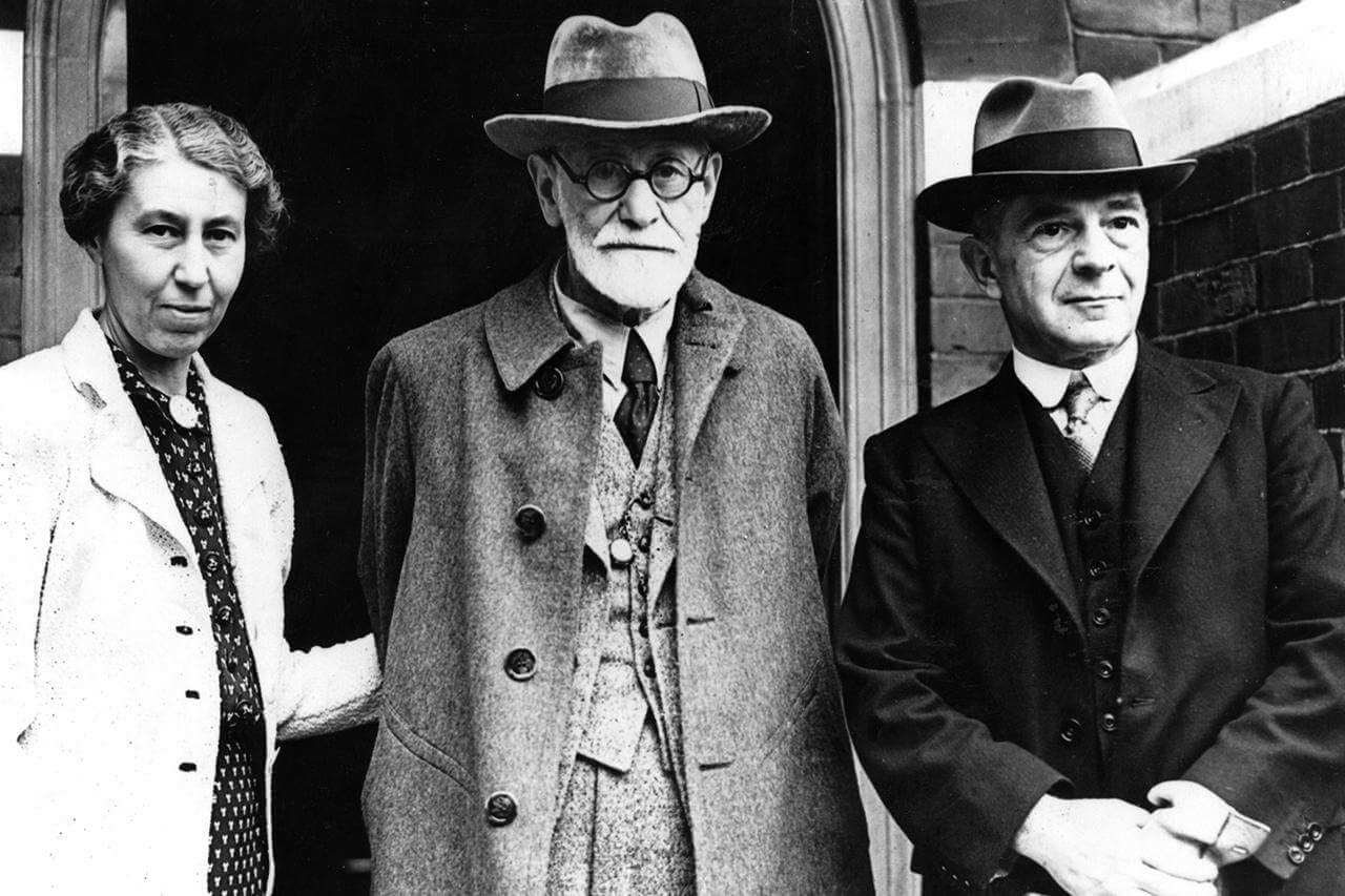 30 Amazing and Rare Photos of Sigmund Freud