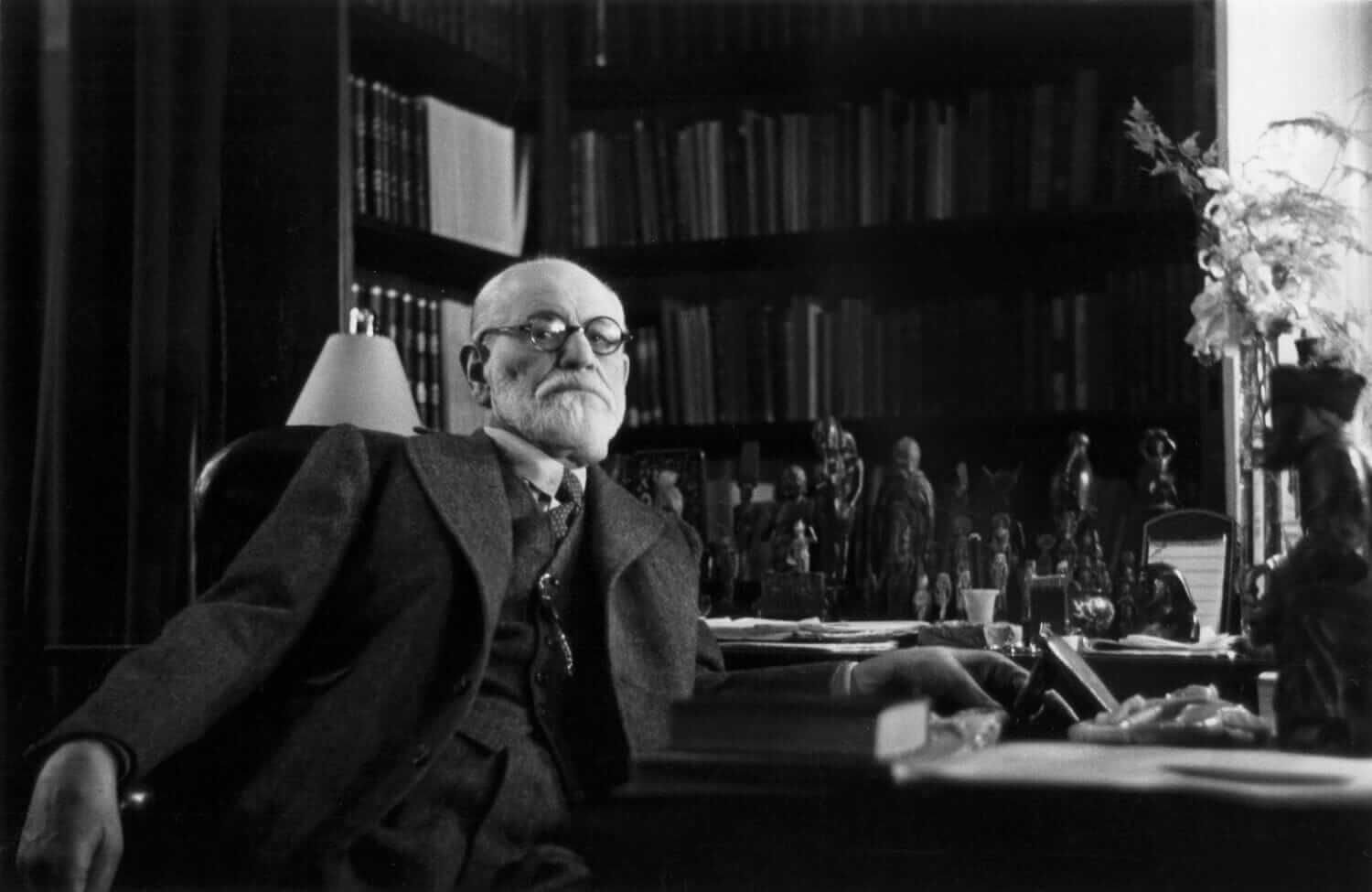 30 Amazing and Rare Photos of Sigmund Freud