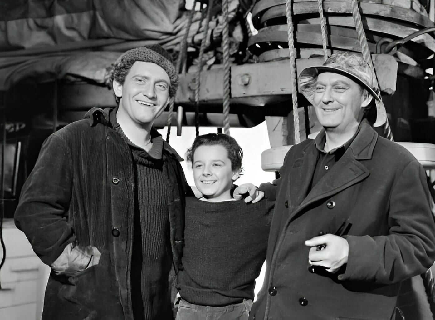 30 Amazing and Rare Photos of Spencer Tracy in HD