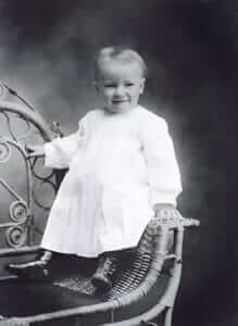 30 Amazing and Rare Photos of William Faulkner