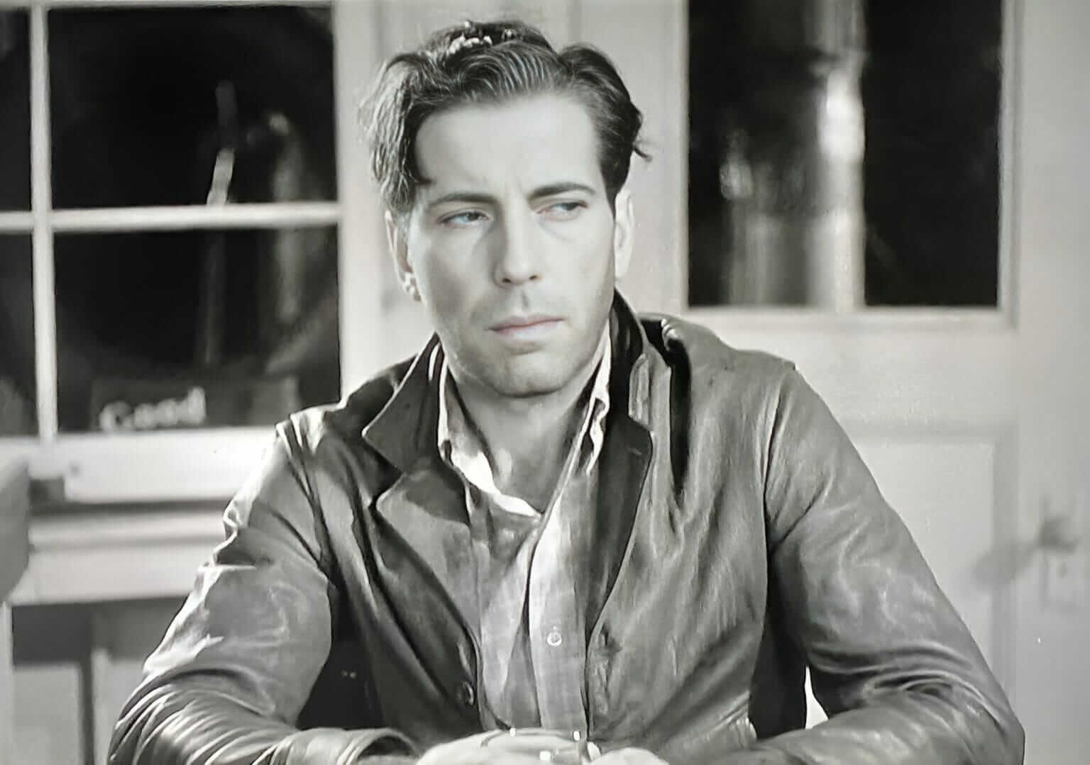 30 Amazing and Rare Photos of Humphrey Bogart in HD