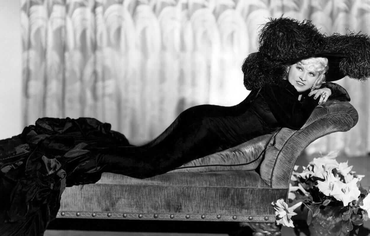 30 Amazing and Rare Photos of Mae West - Face26 - AI Photo Enhancer