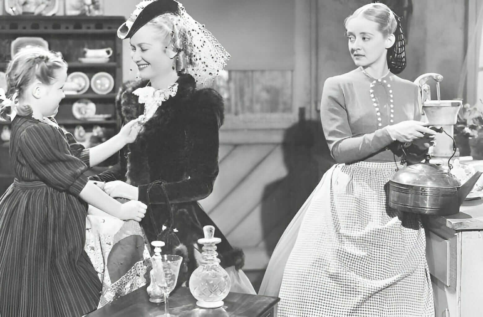 30 Amazing and Rare Photos of Bette Davis - Face26 - AI Photo Enhancer