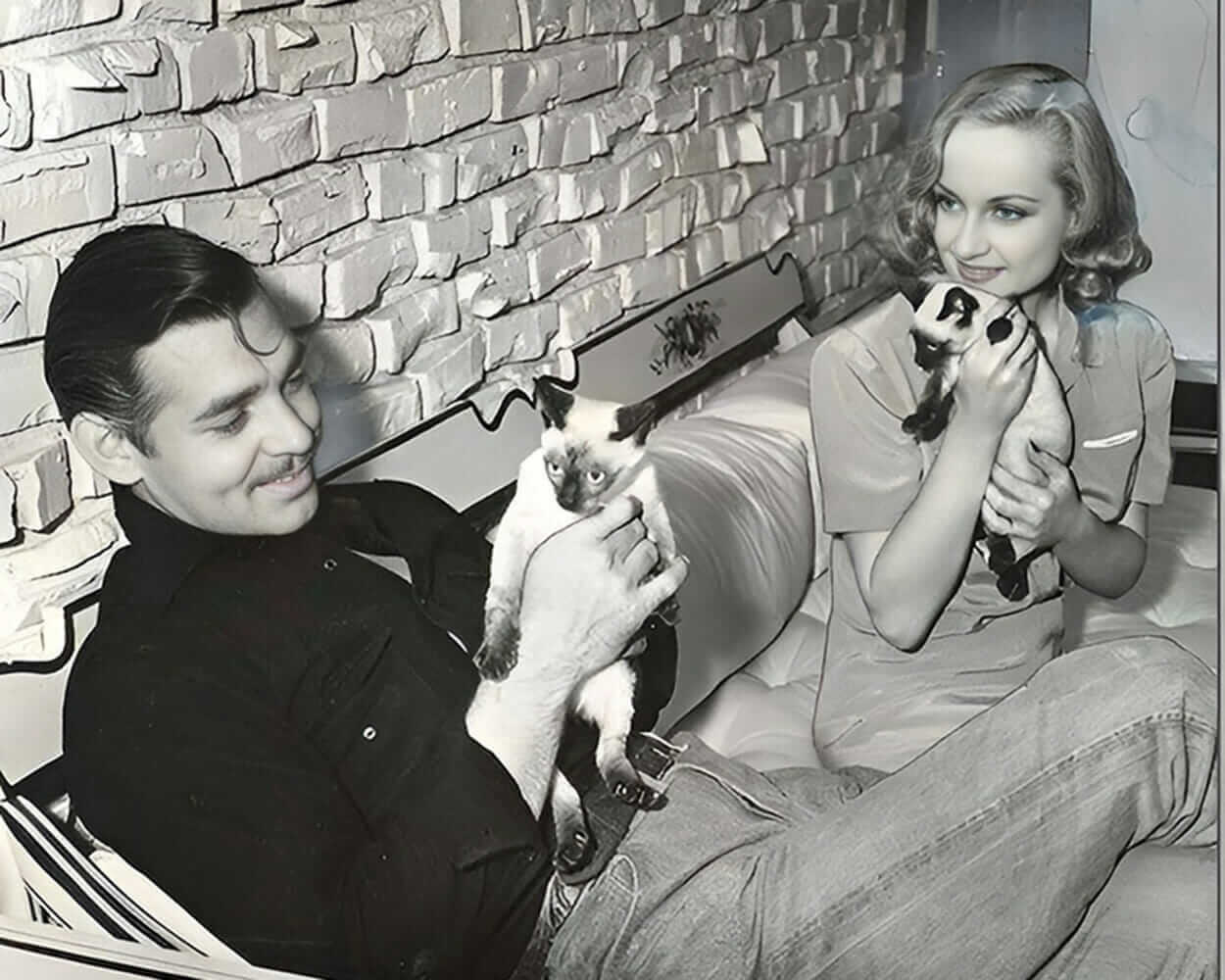 30 Amazing and Rare Photos of Clark Gable - Face26 - AI Photo Enhancer
