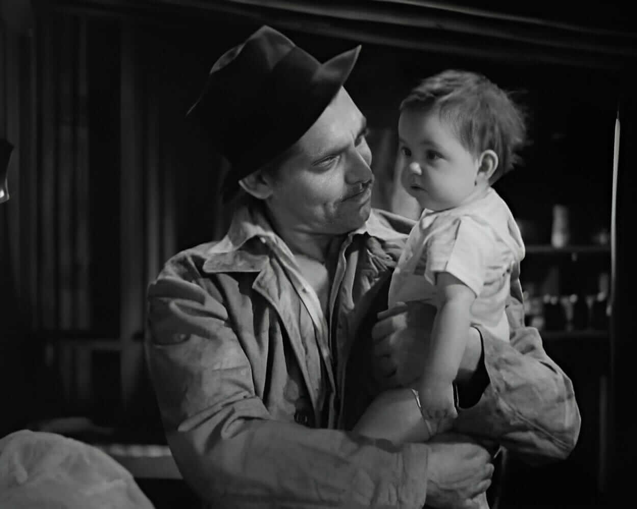 30 Amazing and Rare Photos of Clark Gable - Face26 - AI Photo Enhancer