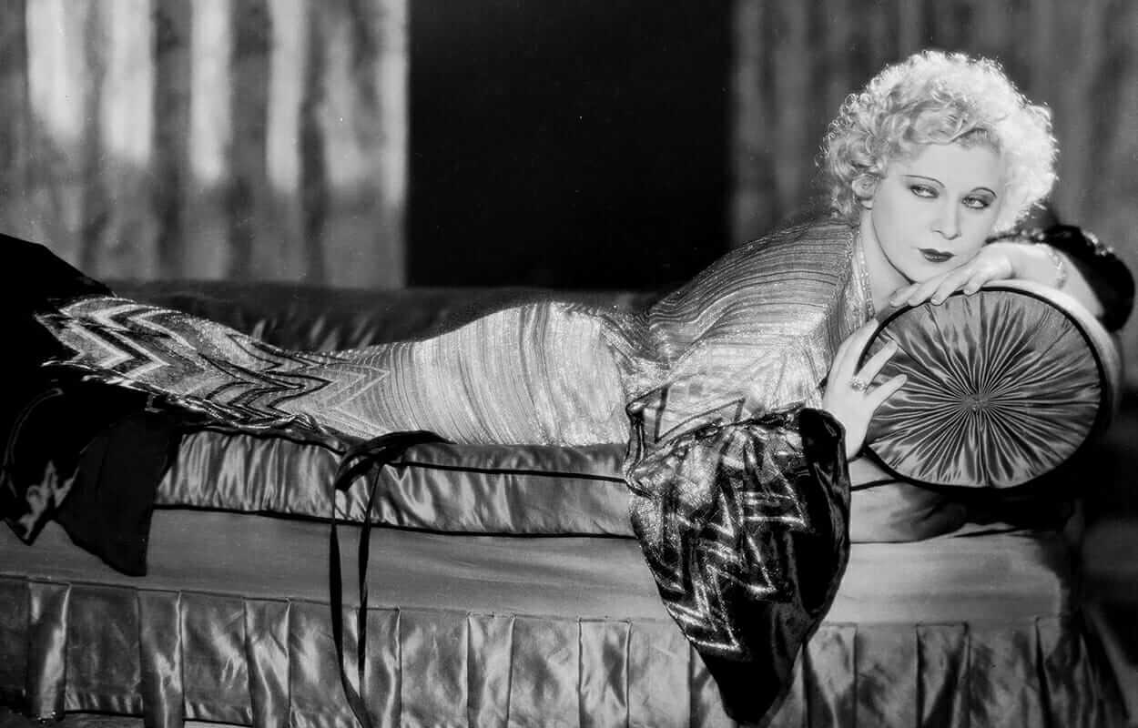 30 Amazing and Rare Photos of Mae West - Face26 - AI Photo Enhancer