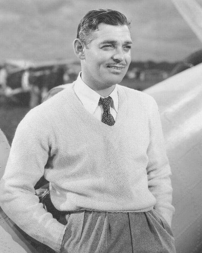 30 Amazing and Rare Photos of Clark Gable - Face26 - AI Photo Enhancer